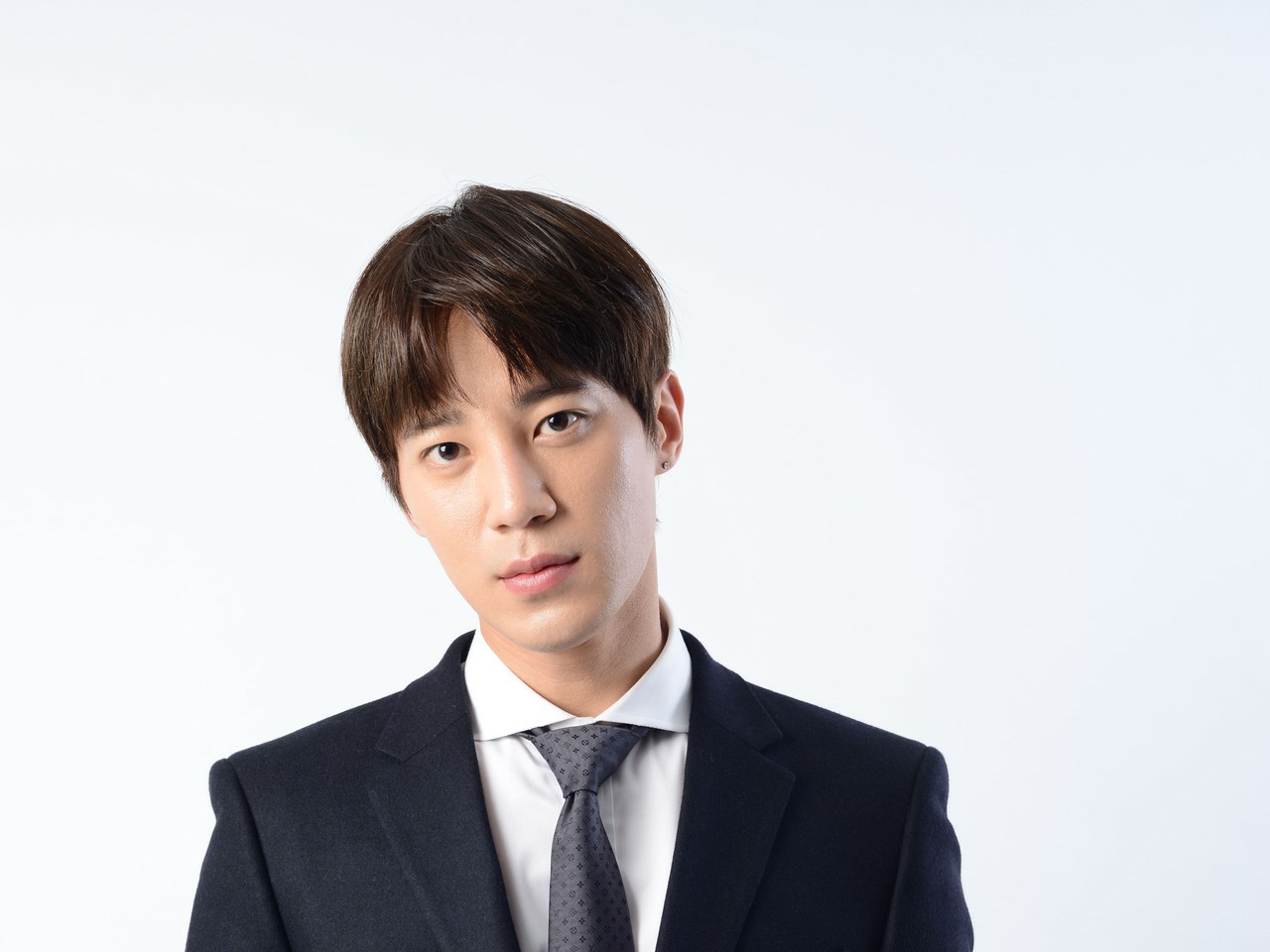 ซองโม (อดีตซูเปอร์โนวา) จะปรากฏตัวในละครเที่ยงคืนเรื่อง ”Batsukoi” ทางช่อง BS TV Tokyo! ความเห็น ...